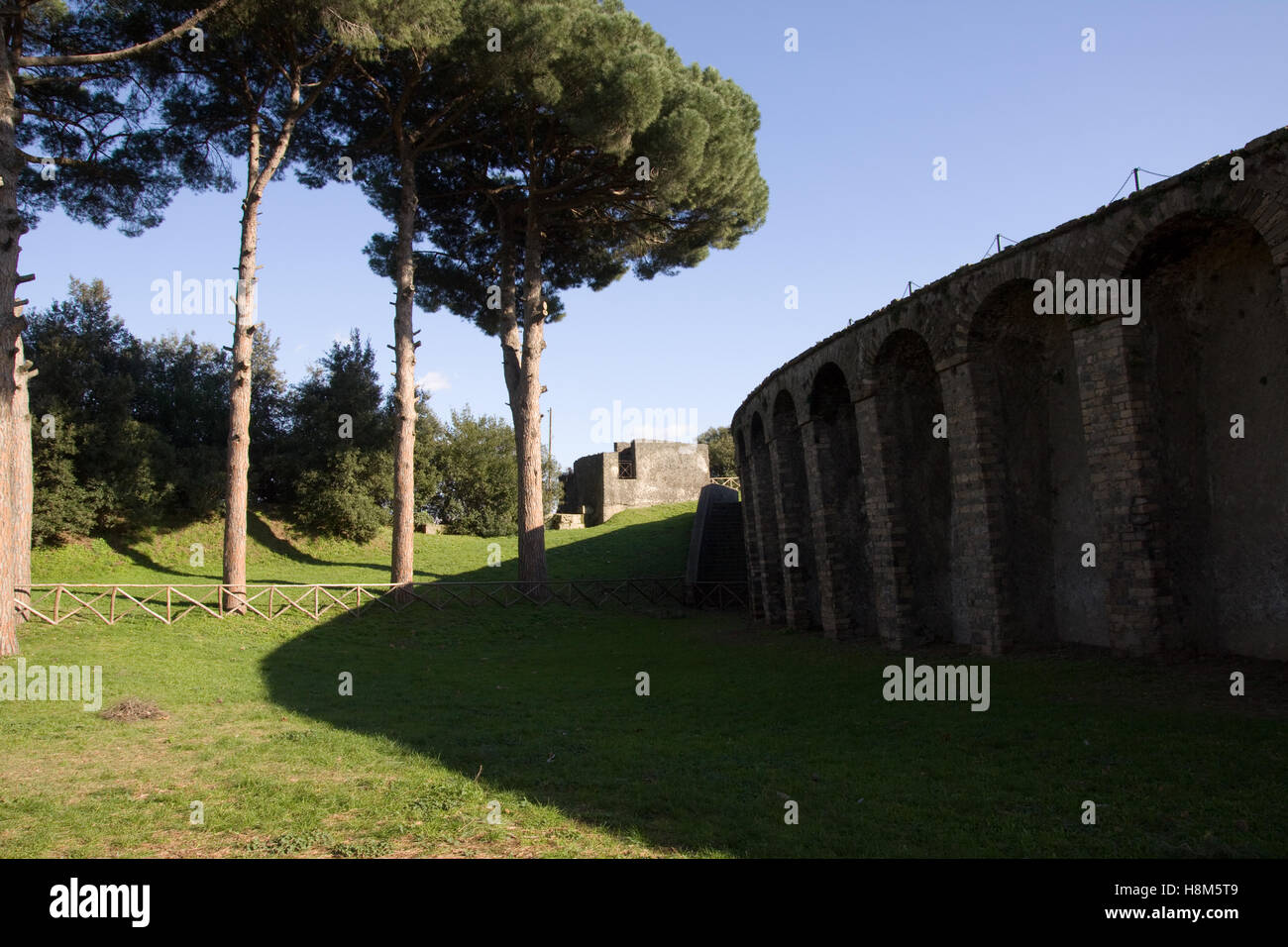 ancient pompey ruins in italy Stock Photo - Alamy