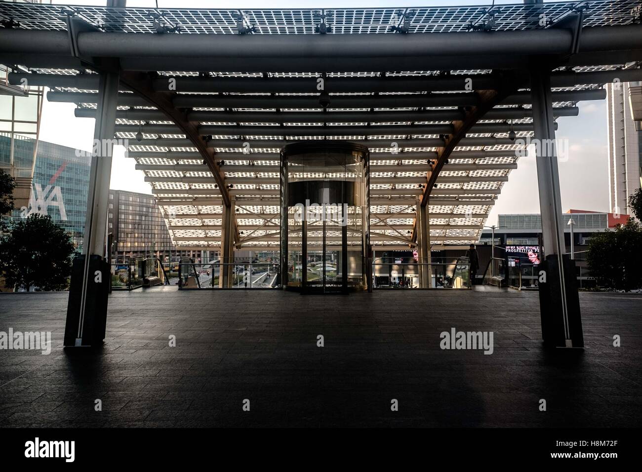The entrance from Piazza Garibaldi from Piazza Gae Aulenti - Milano ...