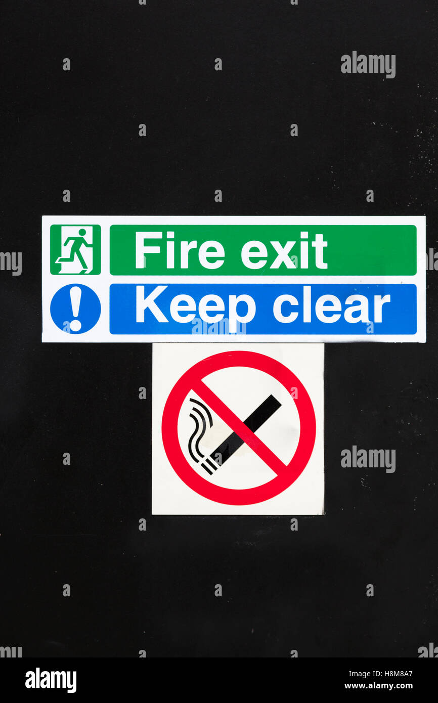Fire exit door signage hi-res stock photography and images - Alamy