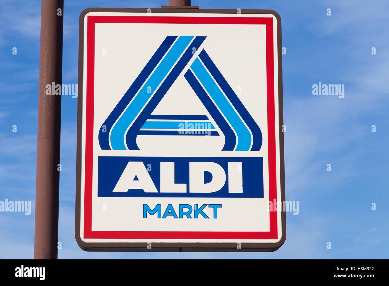 Advertising sign with aldi sud logo hi-res stock photography and images ...