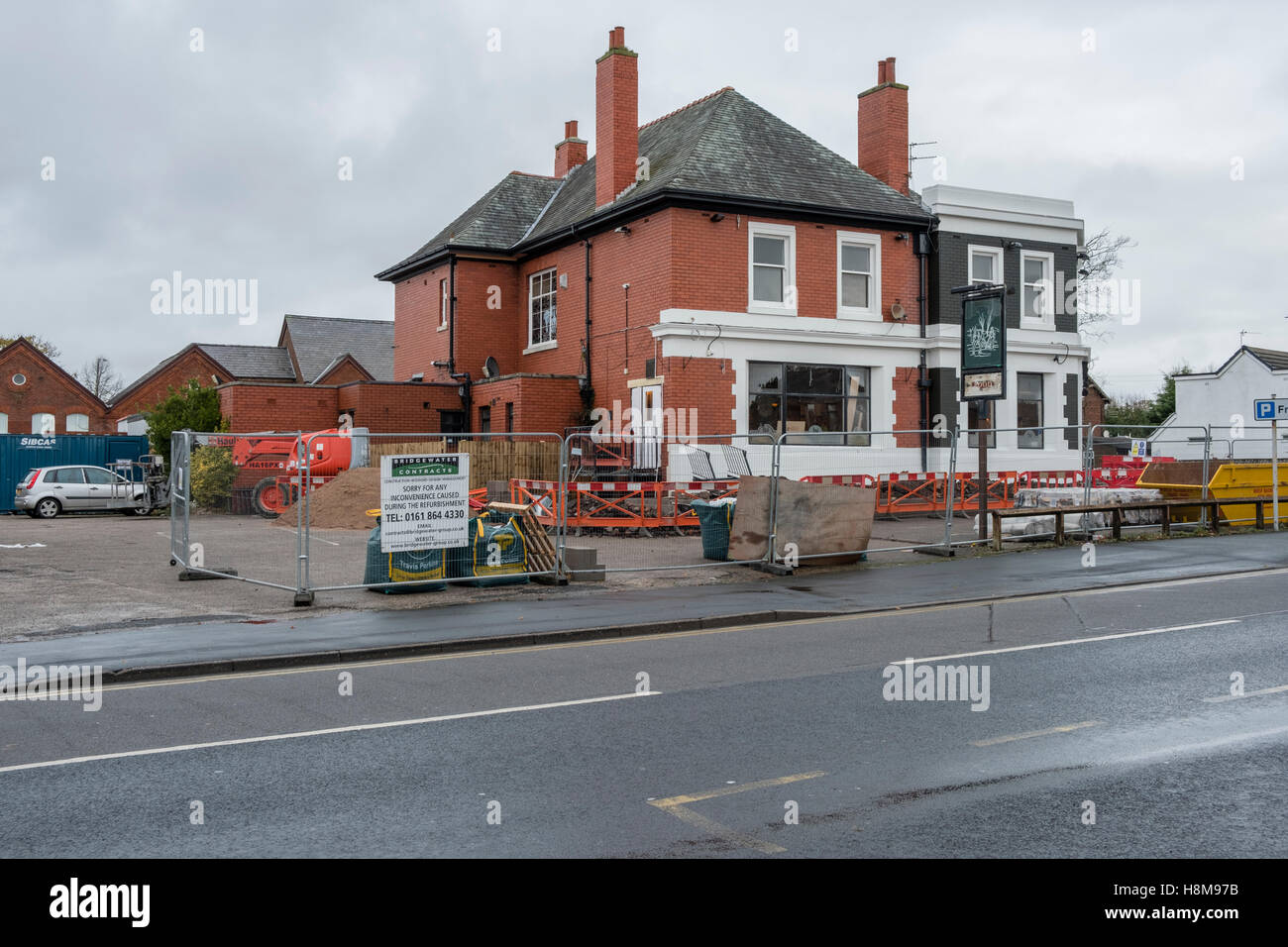 The plough pub sign hi-res stock photography and images - Alamy