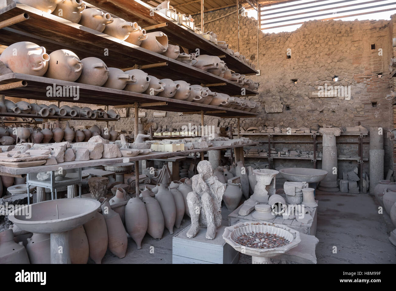 Archaeological finds in Pompeii, the ancient Roman city destroyed ...