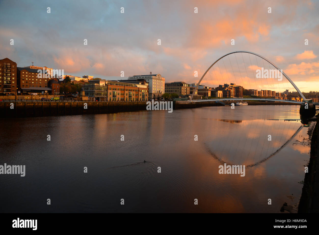 River tyne iconic landmarks hi-res stock photography and images - Alamy