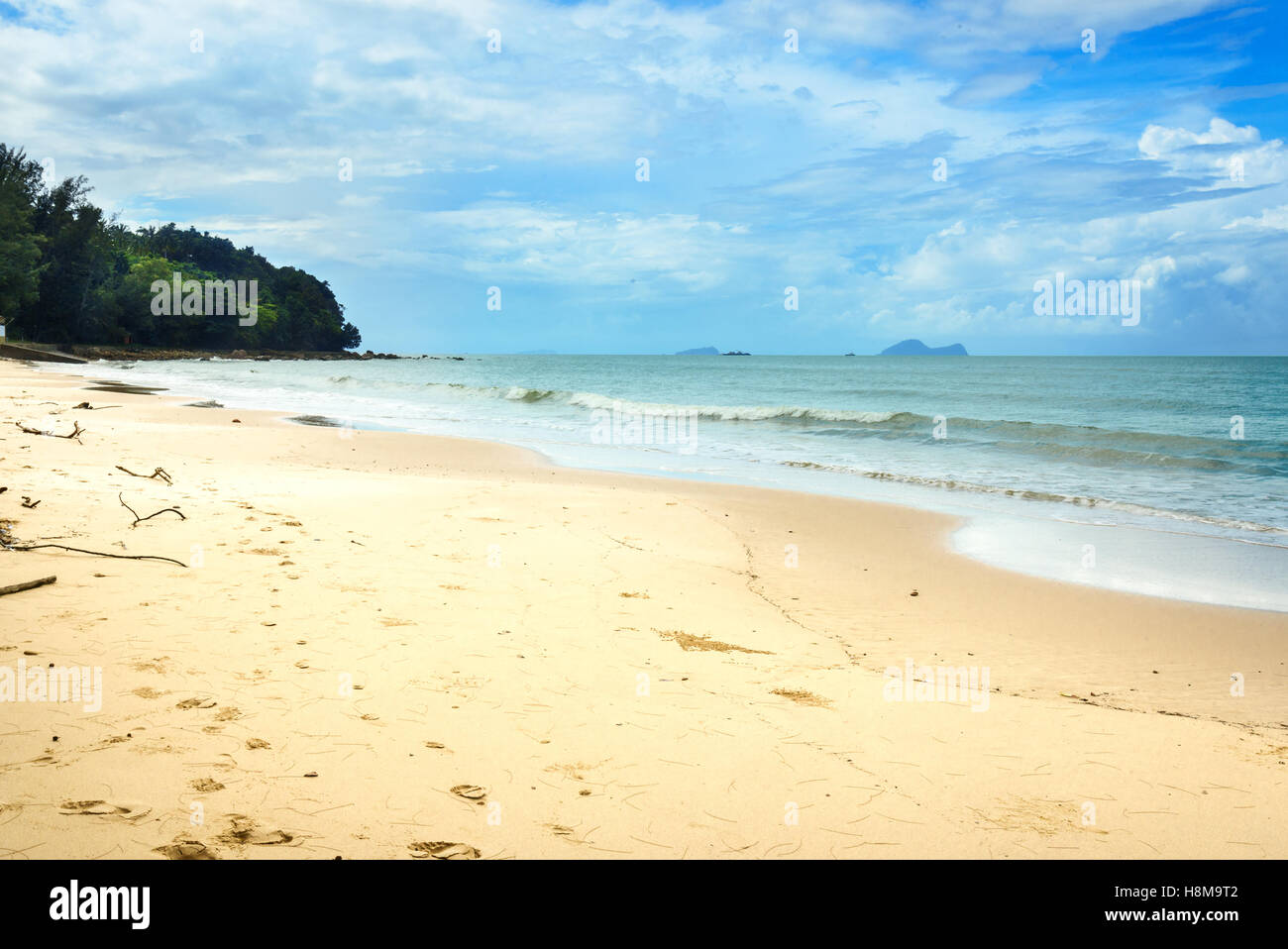 Kuching damai beach hi-res stock photography and images - Alamy