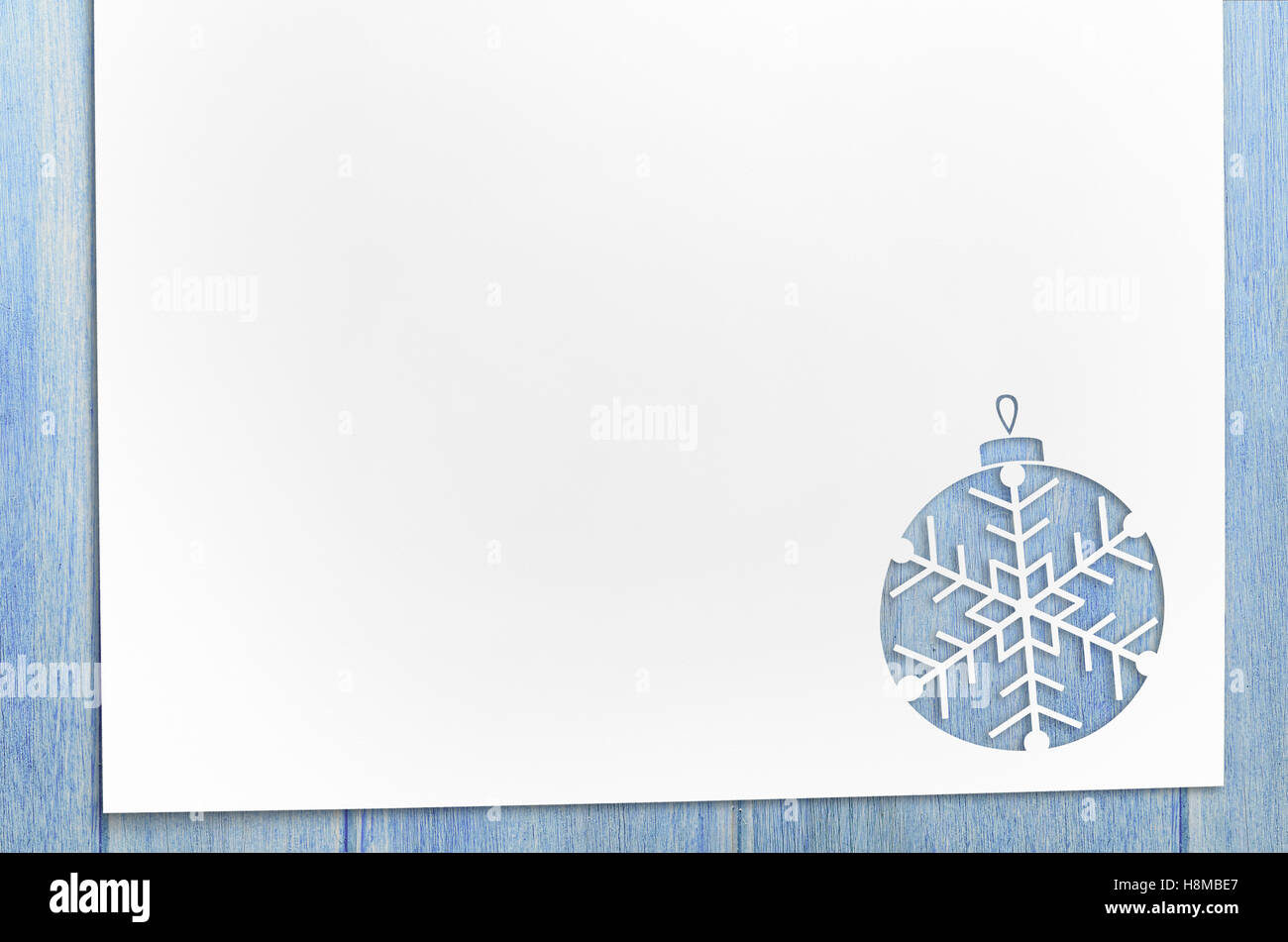 cut paper in ball shape on table Stock Photo - Alamy