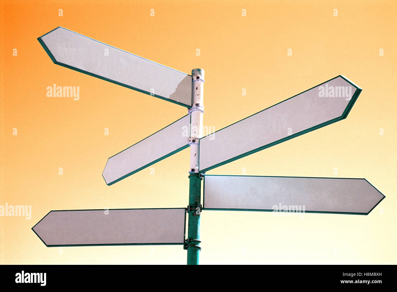 Empty advertising sign hi-res stock photography and images - Alamy