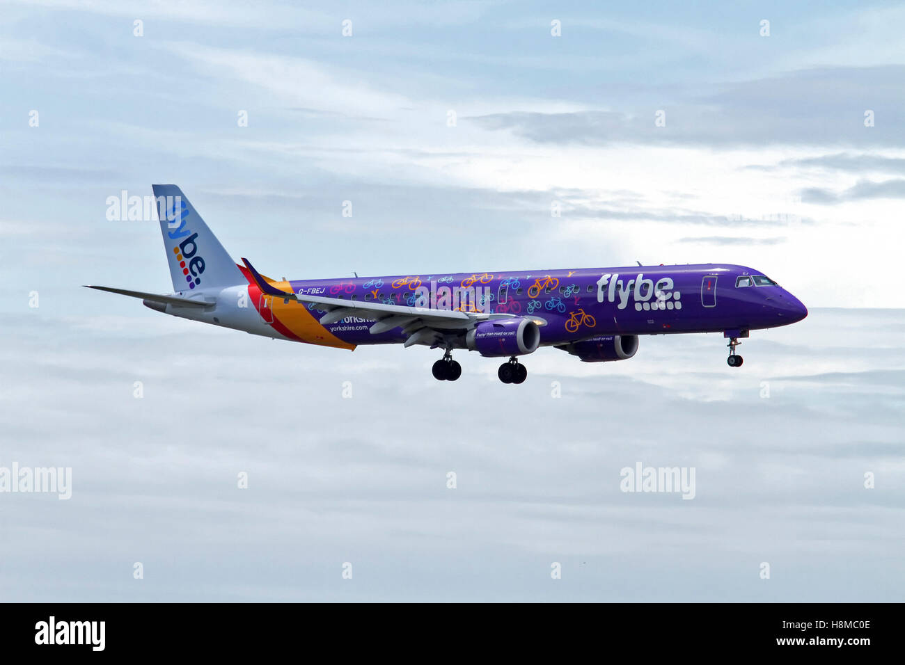 Embraer 190 jet aircraft flybe hi-res stock photography and images - Alamy