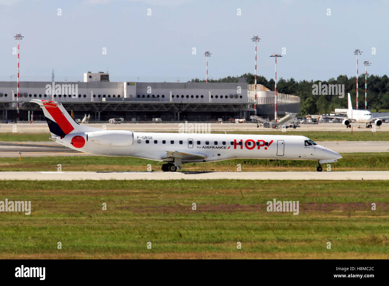 Embraer erj 145 ep hi-res stock photography and images - Alamy