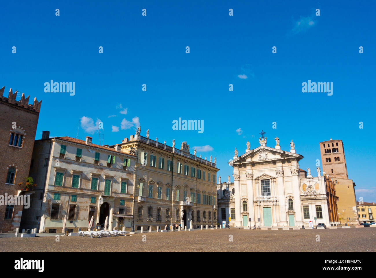 Piazza Sordello, Mantua, Lombardy, Italy Stock Photo - Alamy