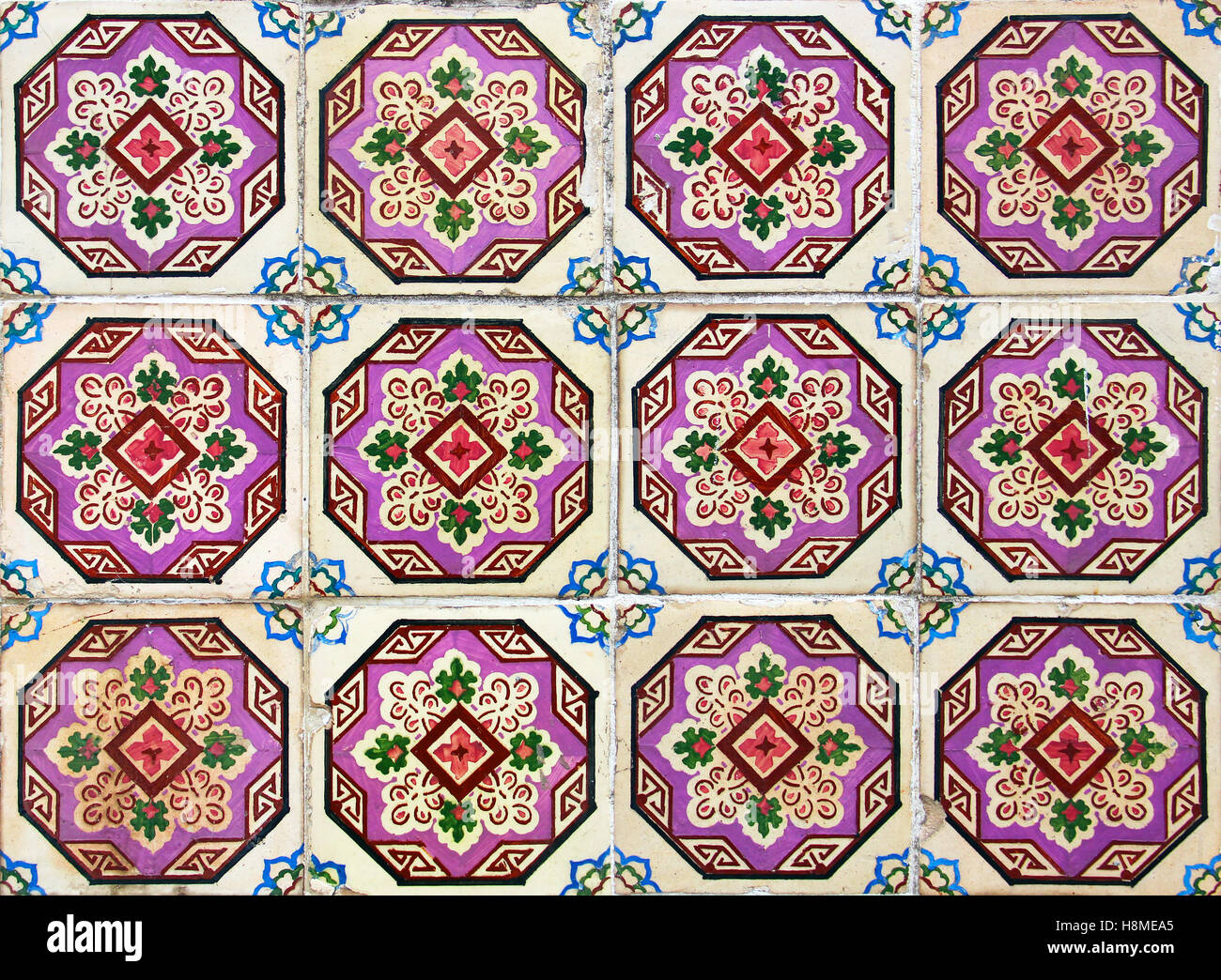 Traditional Portuguese azulejos tiles Stock Photo - Alamy