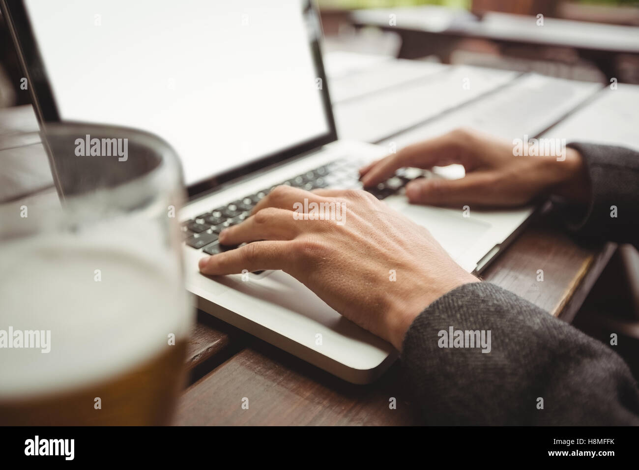 Laptop in bar hi-res stock photography and images - Alamy