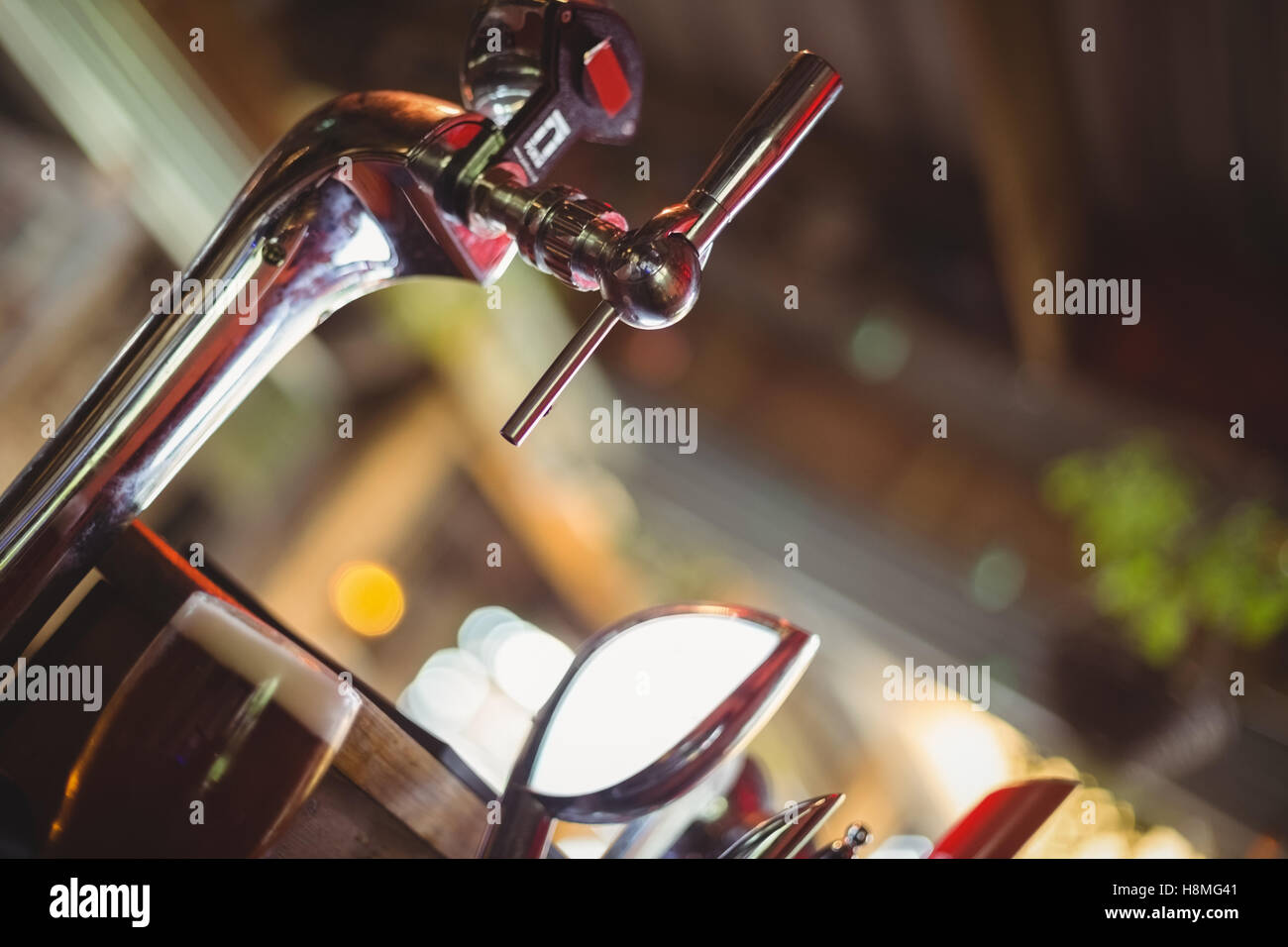 Beer pump hi-res stock photography and images - Alamy