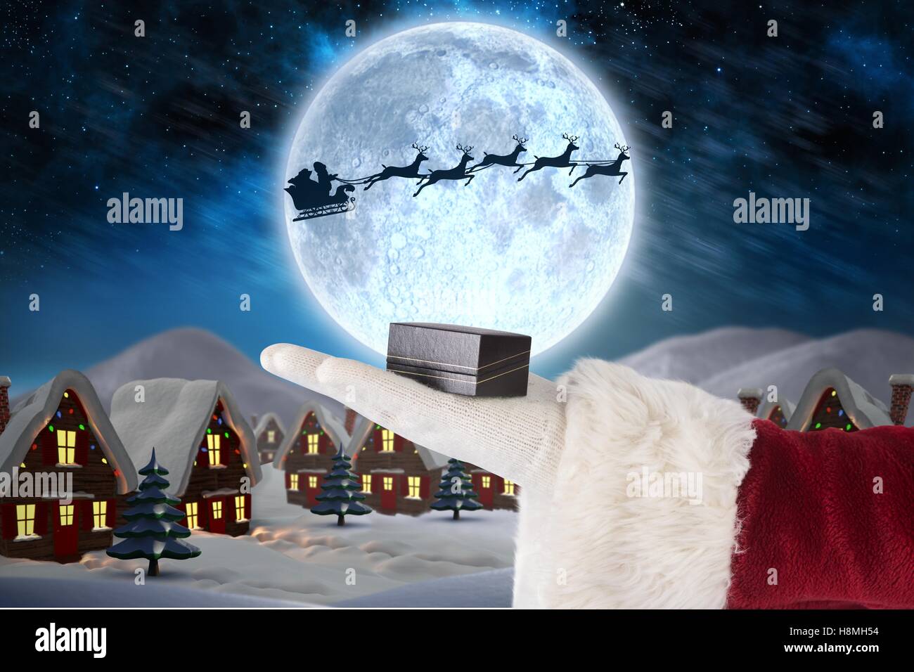 Hand man holding box hi-res stock photography and images - Alamy