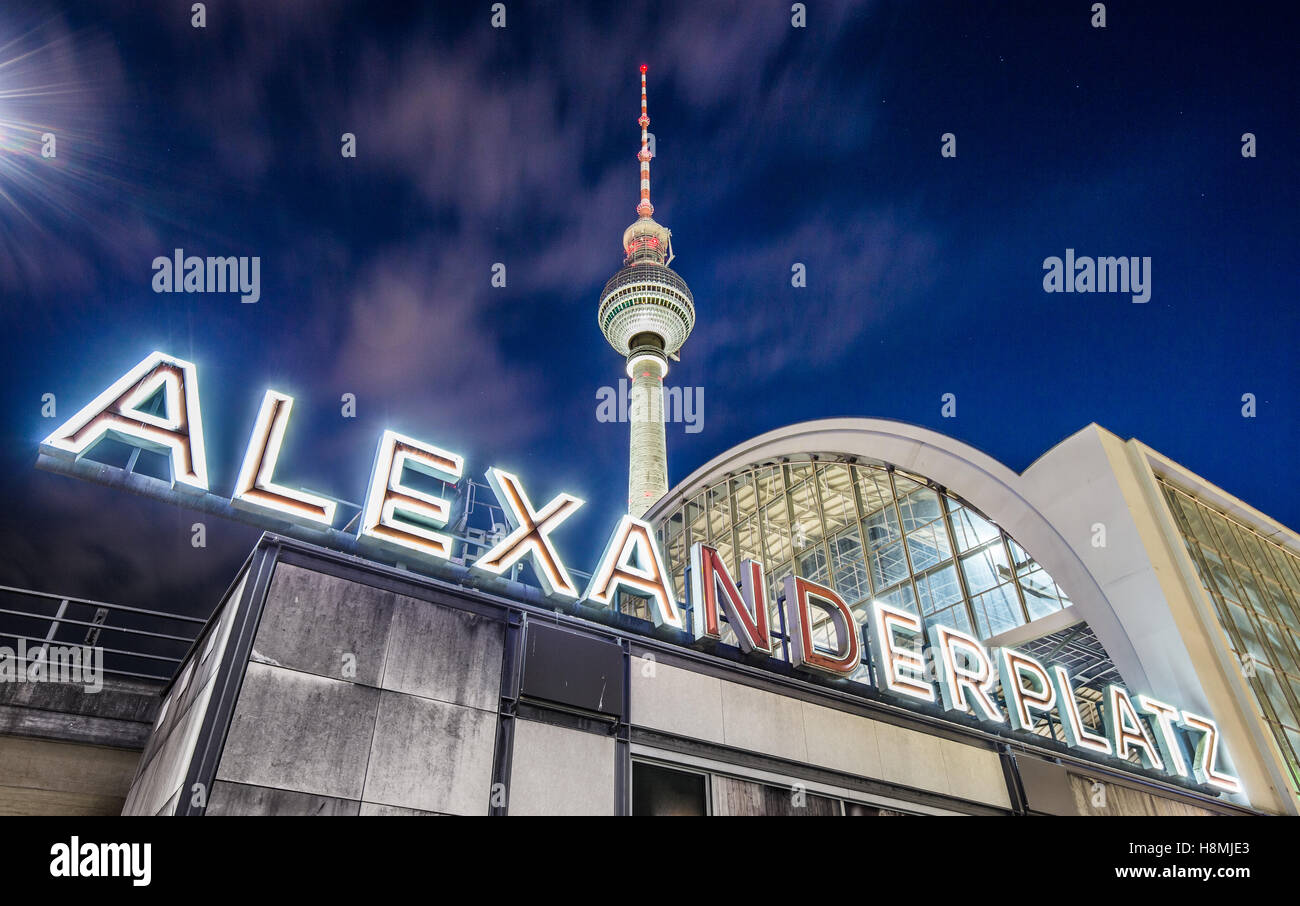 Neon tower hi-res stock photography and images - Alamy