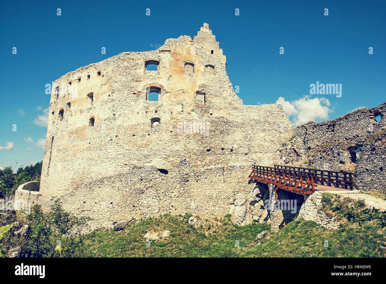 Castle ruins ruin topolcany big hi-res stock photography and images - Alamy