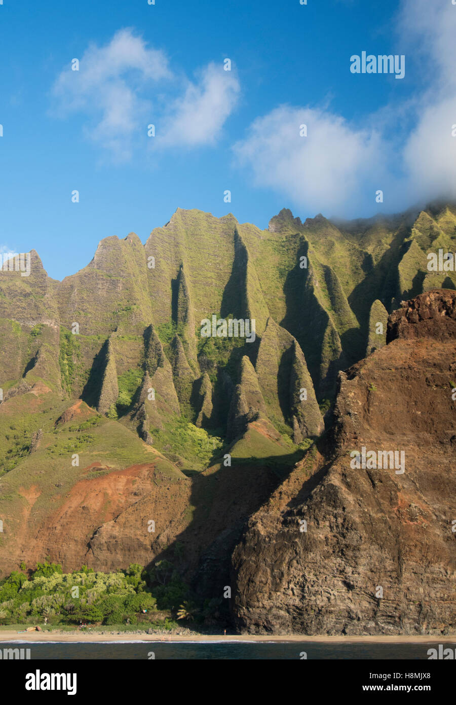 Fluted cliffs above Kalalau Valley, Na Pali Coast, Kaua'i, Hawaii ...