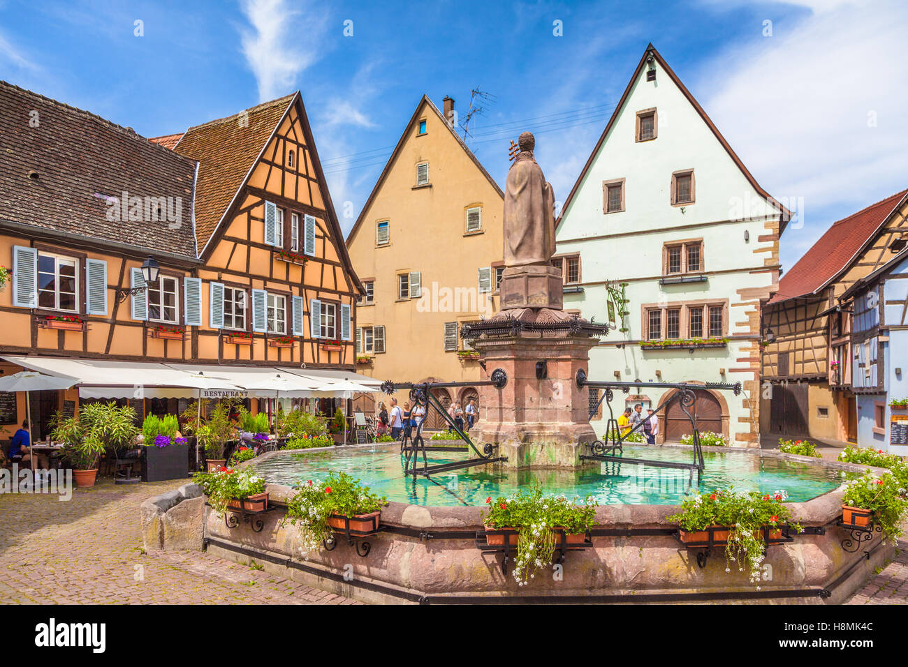 Eguisheim hi-res stock photography and images - Alamy