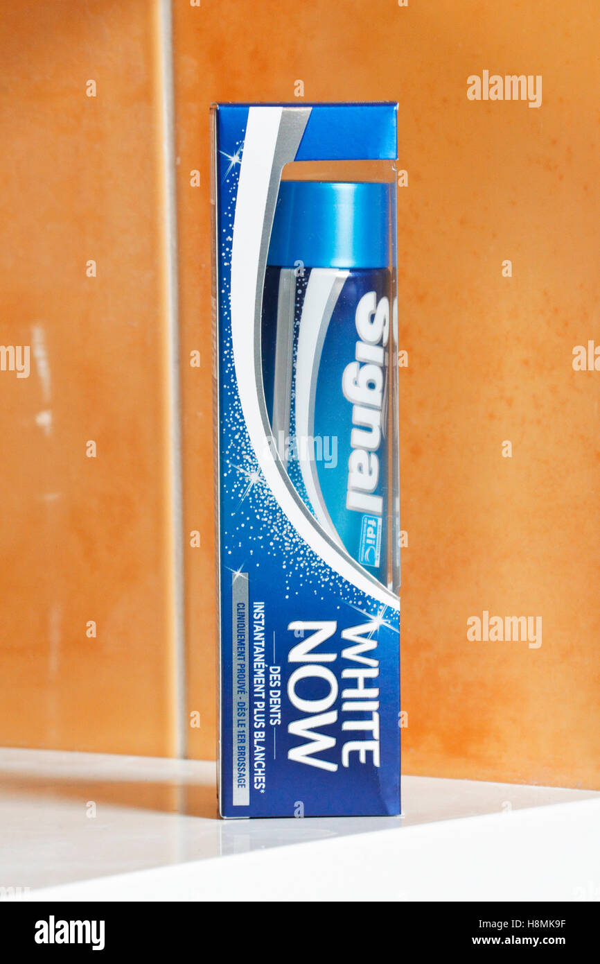 Toothpaste Brands High Resolution Stock Photography and Images - Alamy