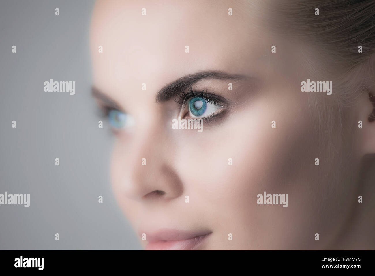 Selective focus on eyes hi-res stock photography and images - Alamy