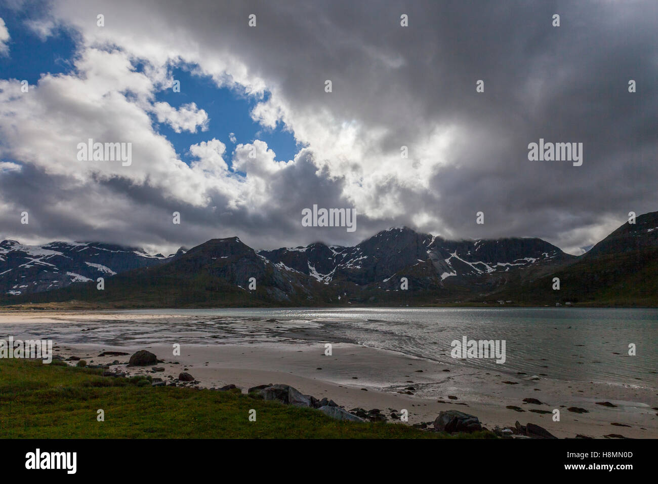 Wild weather over the mountains. Bay at Kilan, near Flakstad, Lofoten ...