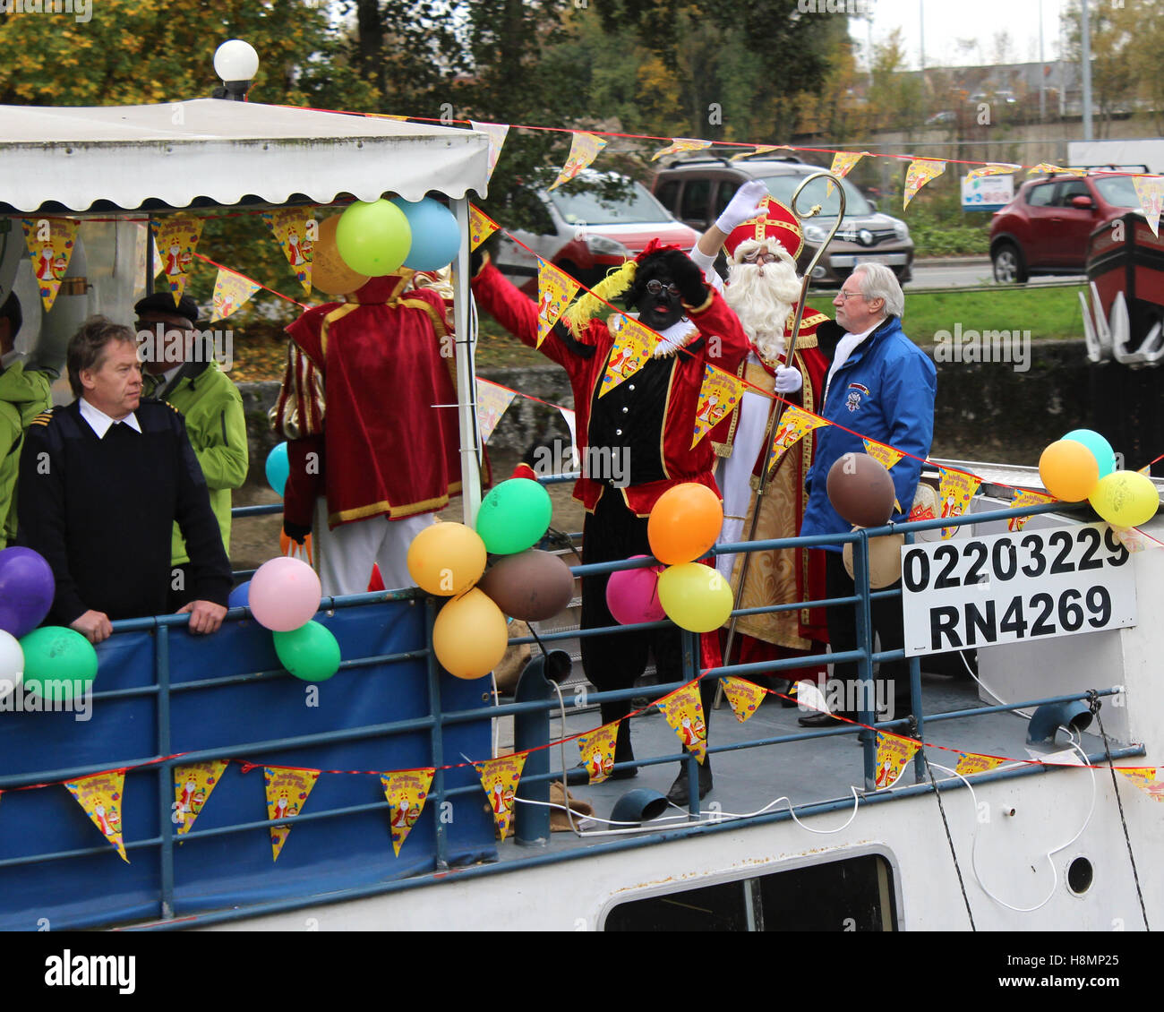 Zwarte piet hi-res stock photography and images - Alamy