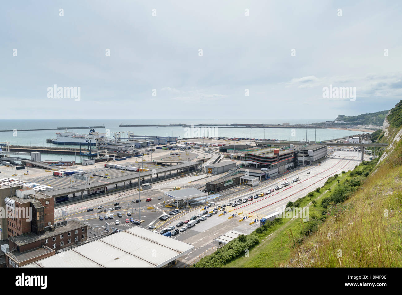 Dover port hi-res stock photography and images - Alamy