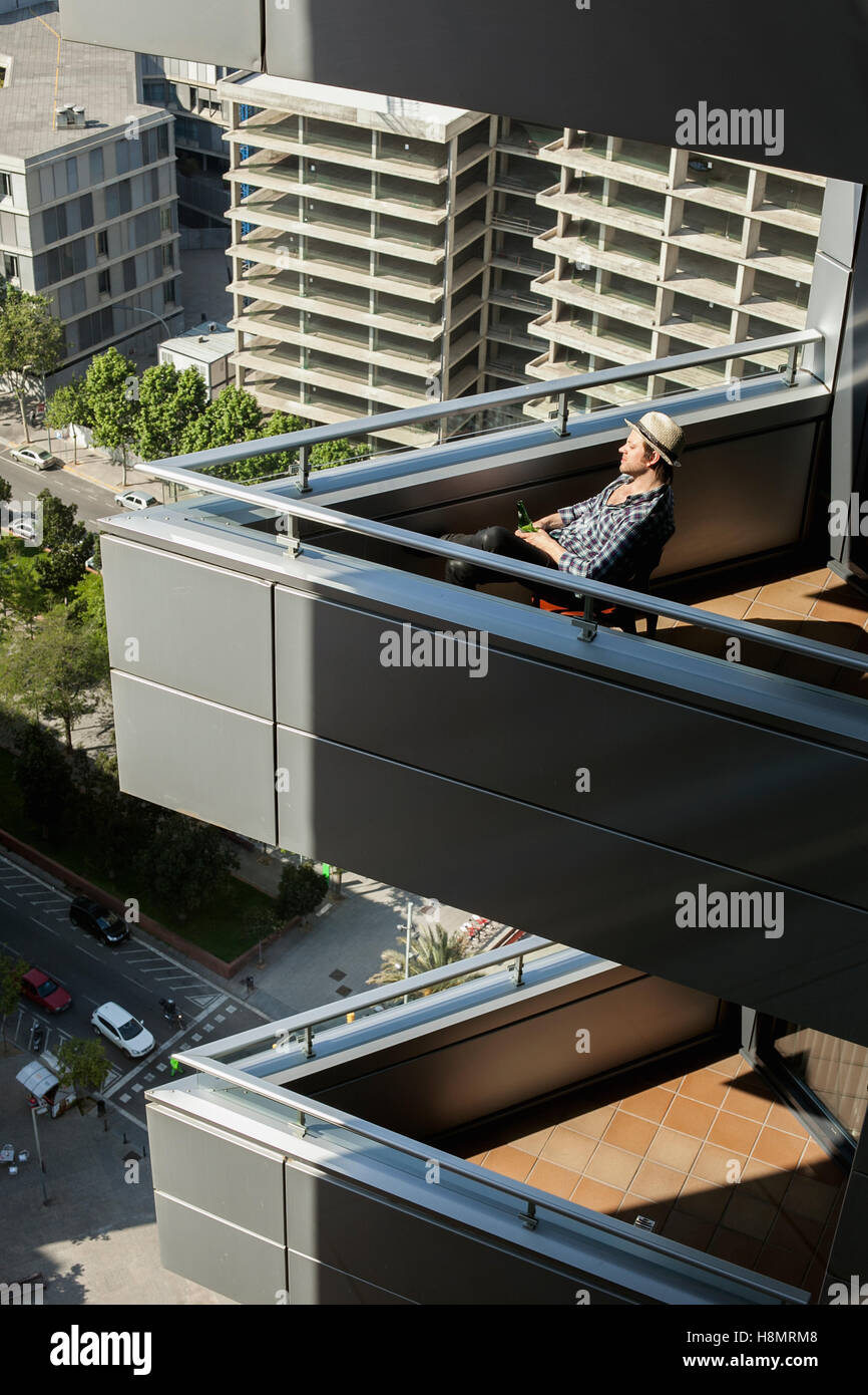 Apartment block balcony hi-res stock photography and images - Alamy