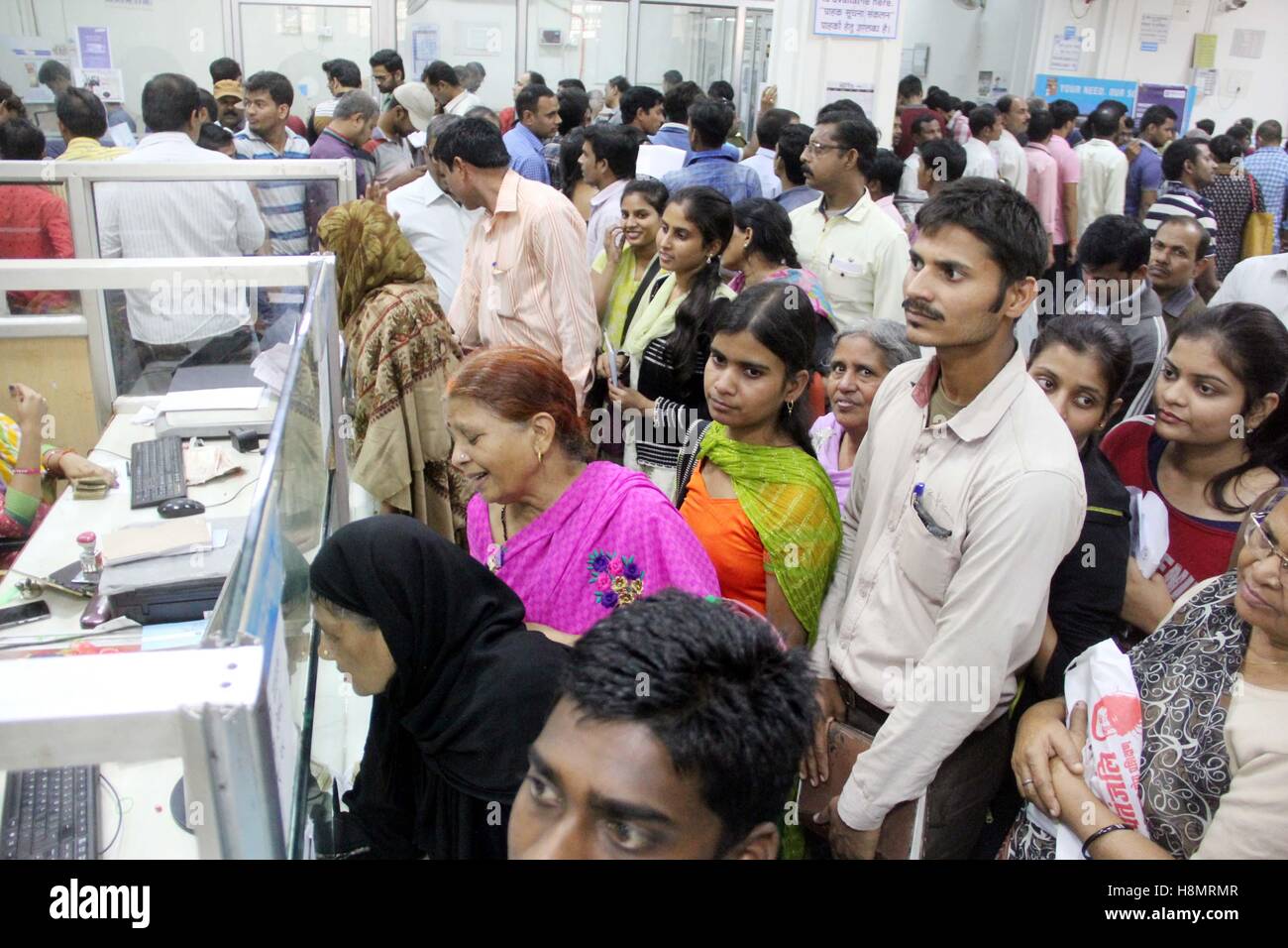 Bank queue india hi-res stock photography and images - Alamy