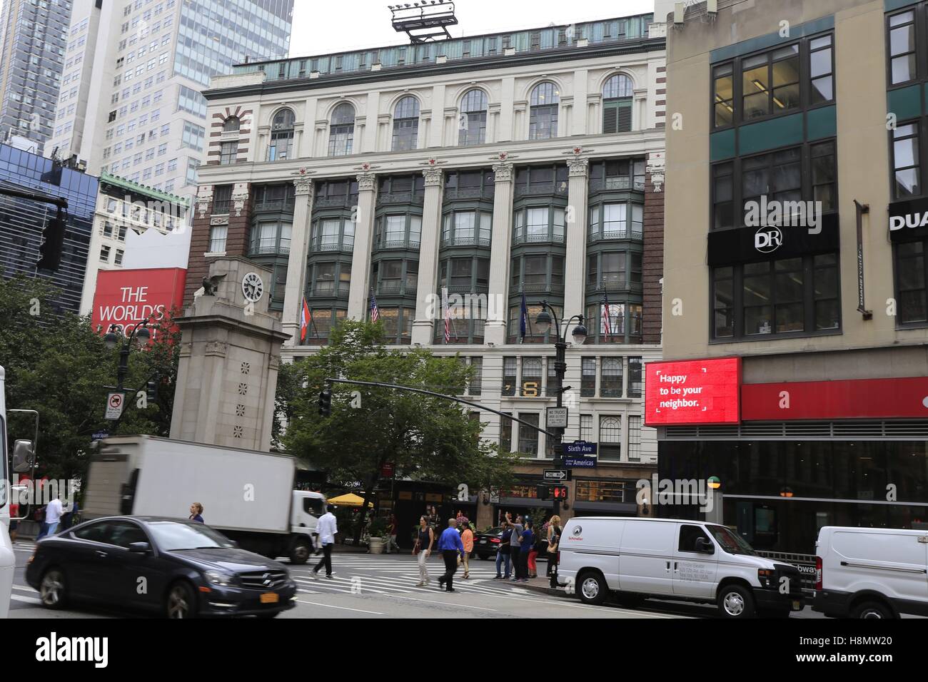 The main building of Macy's in New York has 198,500 sqm, 10 floors and ...