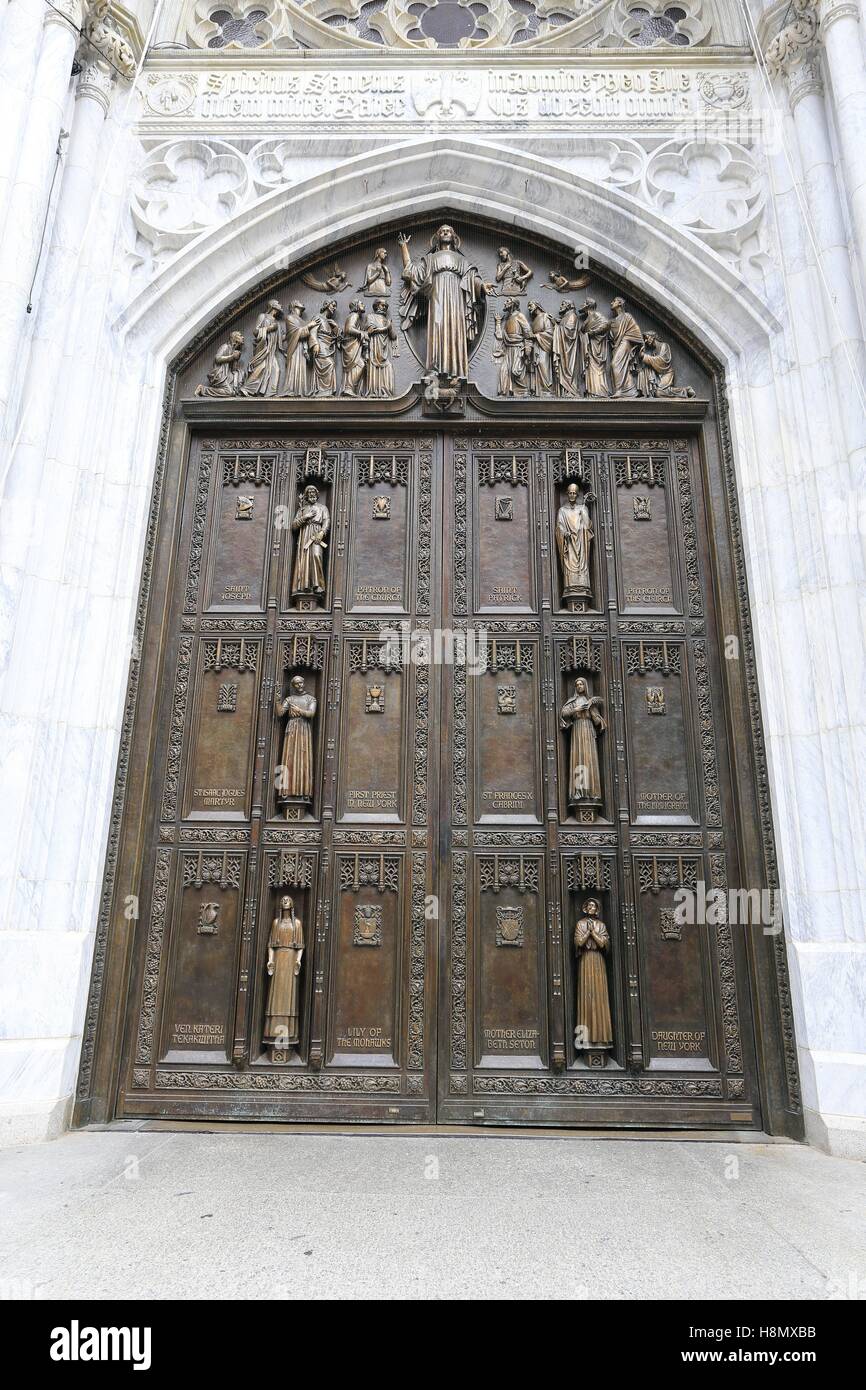 The main entrance of St. Patrick`s Cathedral. The St. Patrick's ...