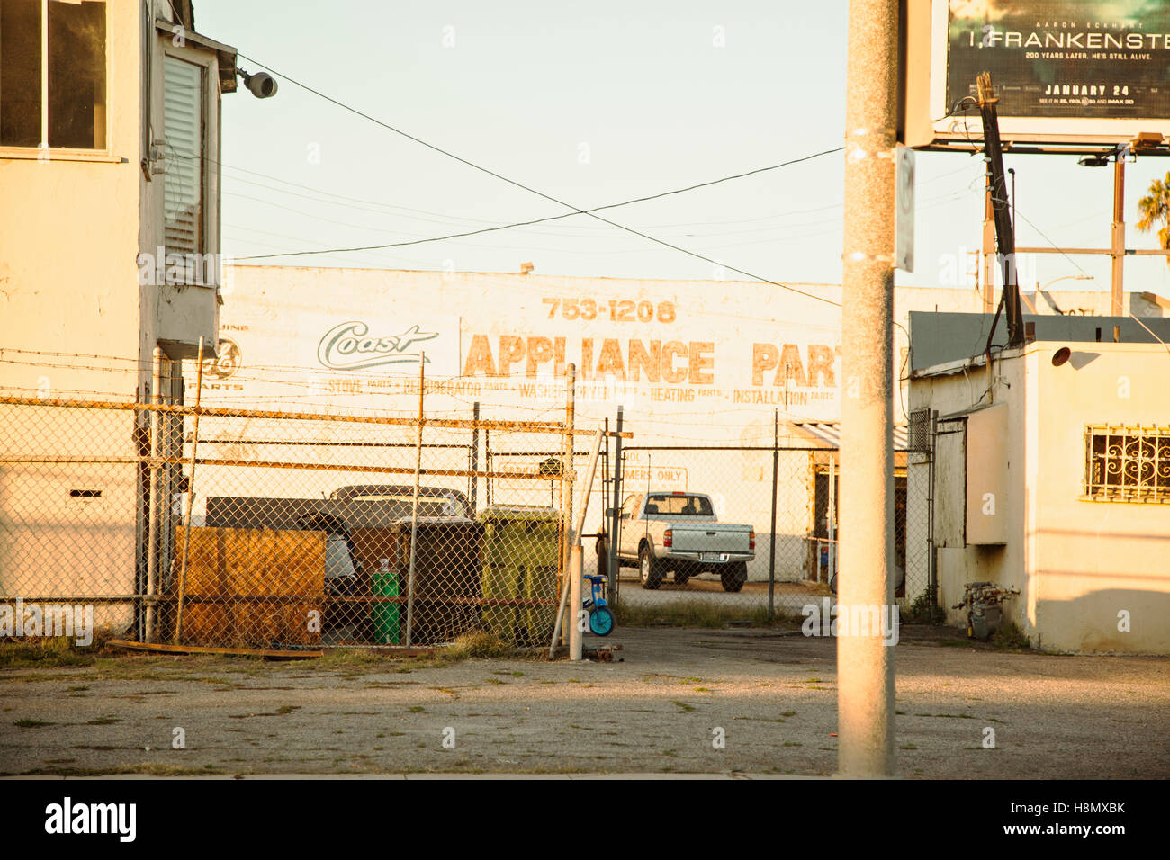 Between The Fence High Resolution Stock Photography and Images - Alamy