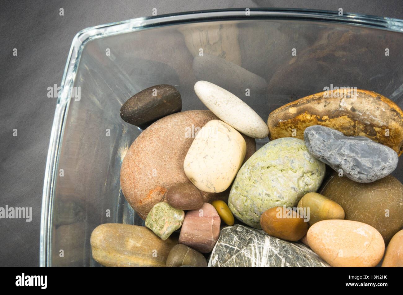 Pebble glass texture hi-res stock photography and images - Alamy
