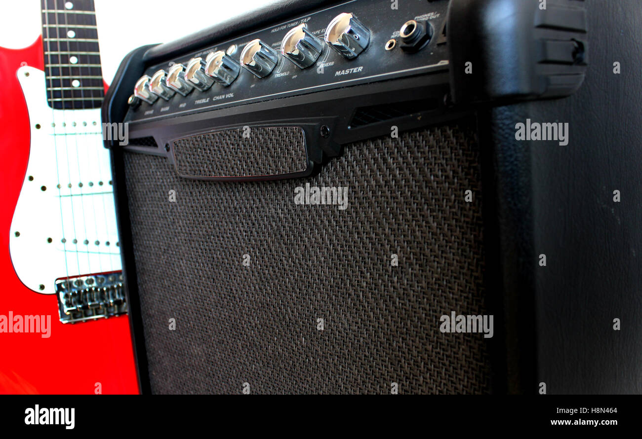 Guitar amp hi-res stock photography and images - Alamy