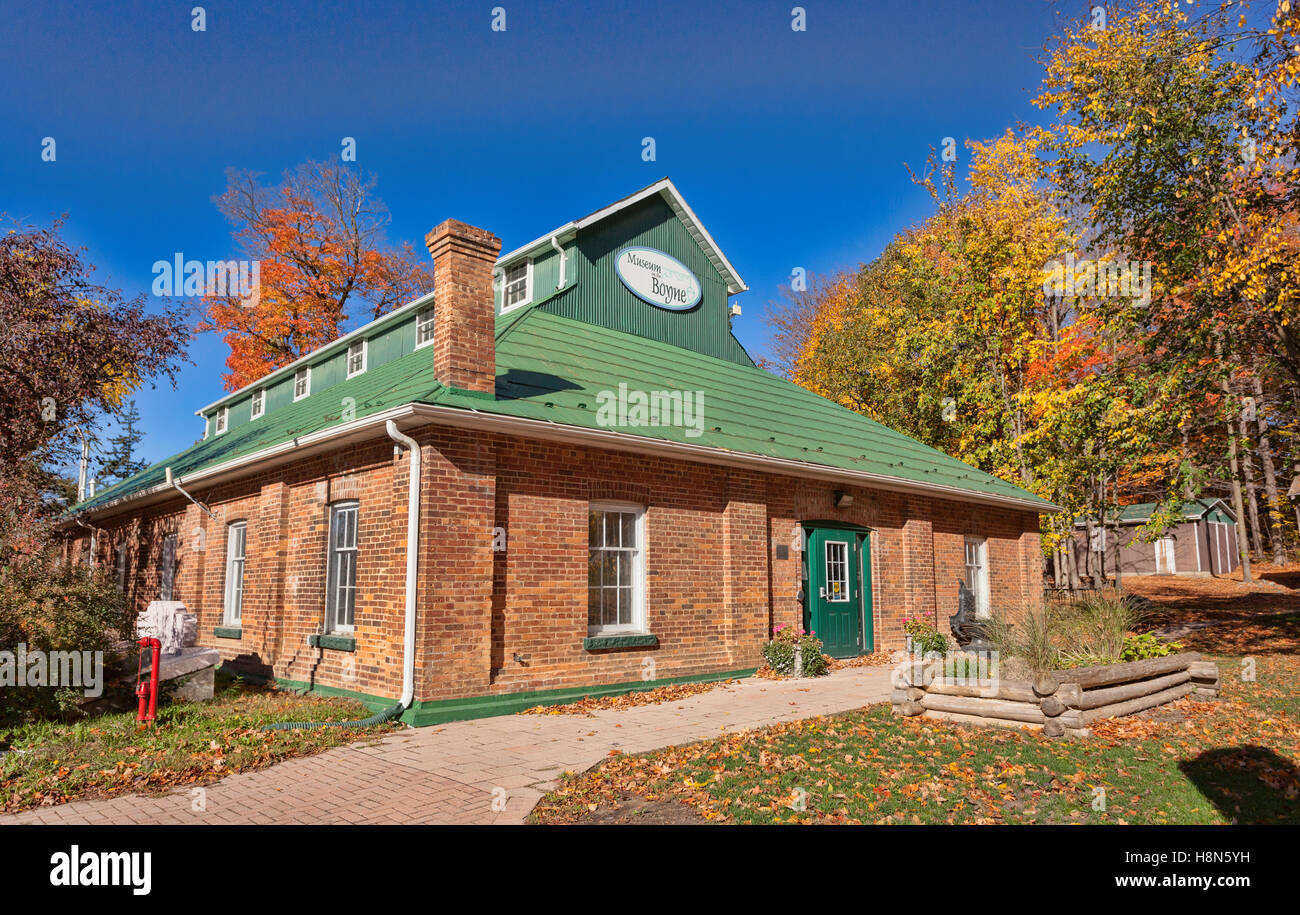 Alliston hi-res stock photography and images - Alamy