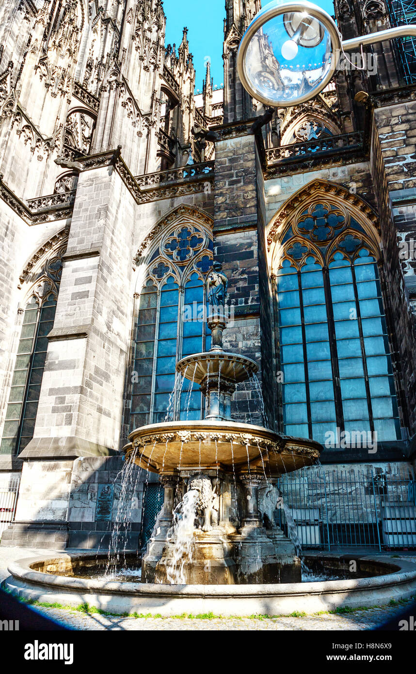 Cologne fountain hi-res stock photography and images - Alamy