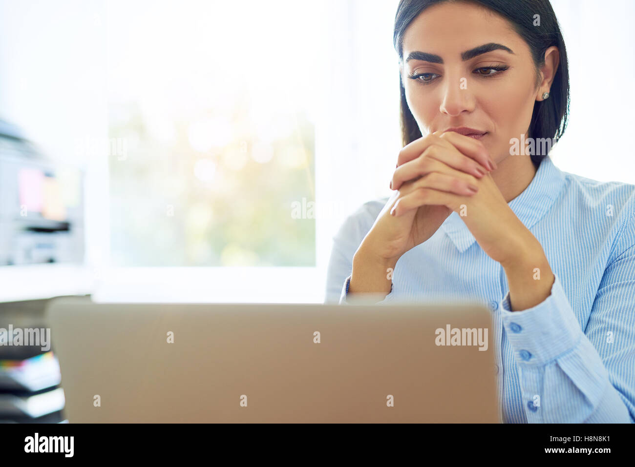 Withdrawn office worker hi-res stock photography and images - Alamy