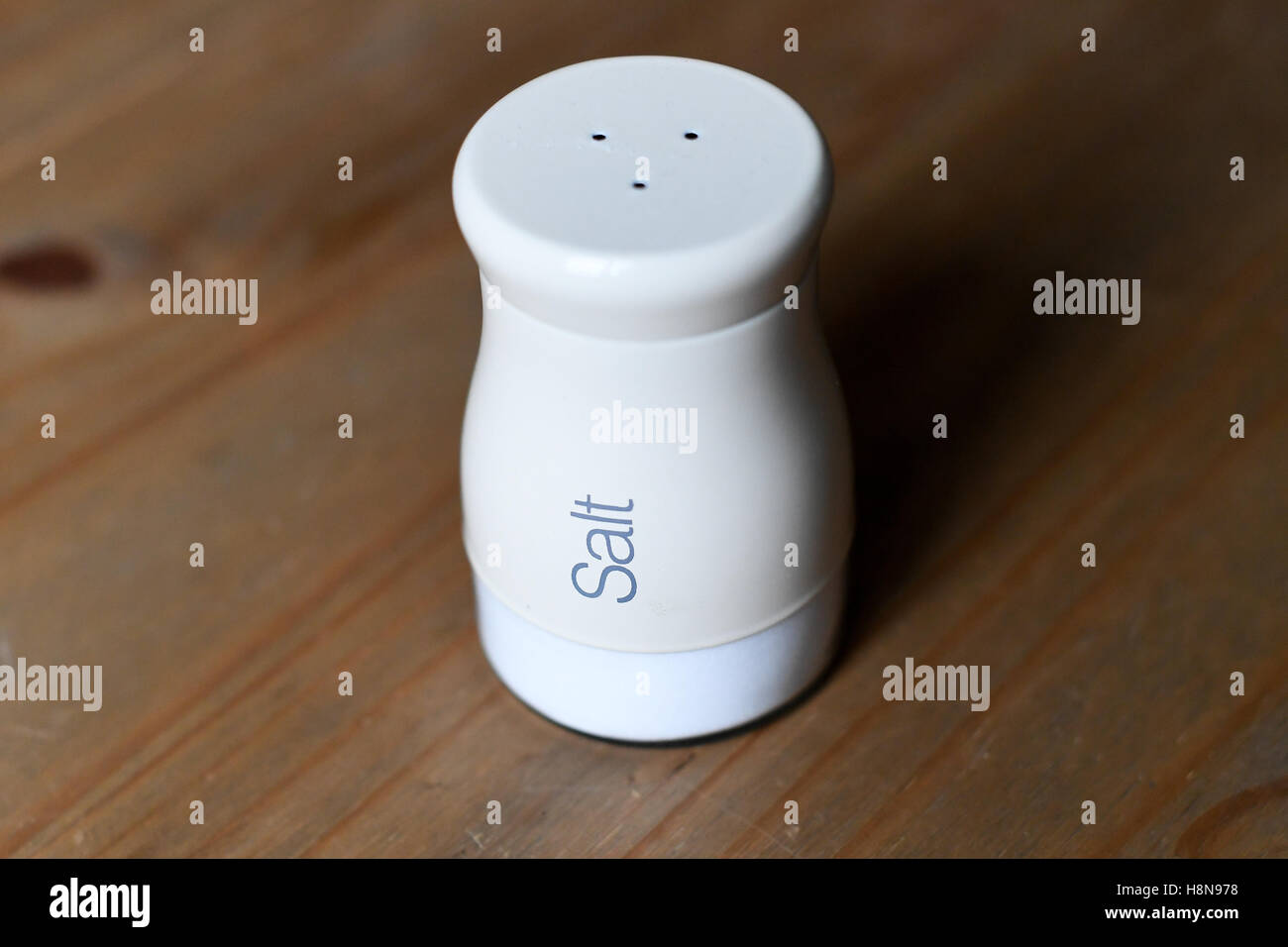 Salt shaker hi-res stock photography and images - Alamy