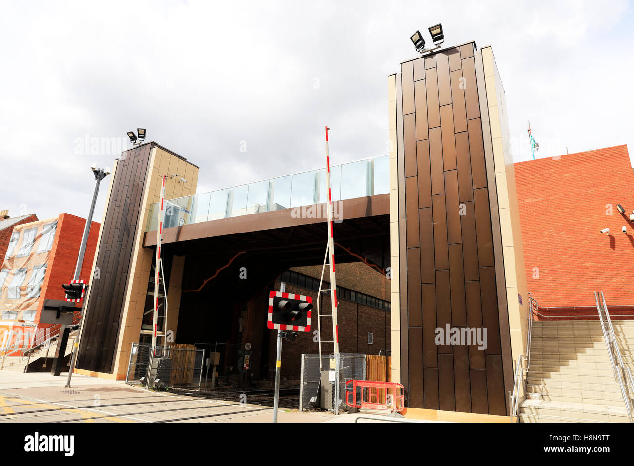 Lincoln city new footbridge over rail line level crossing bridge ...