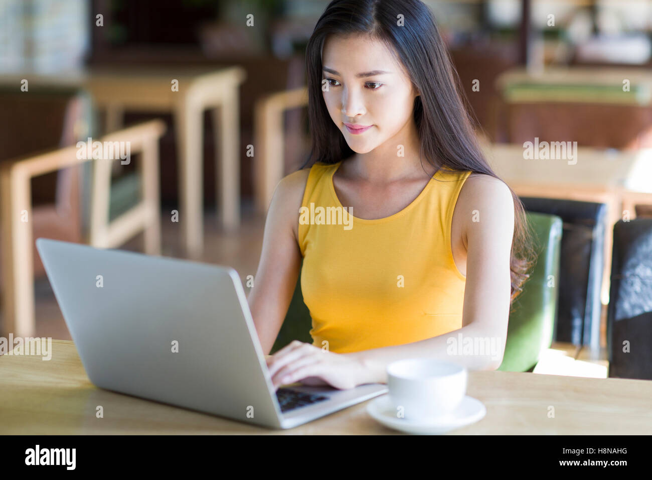Chinese internet cafe hi-res stock photography and images - Alamy