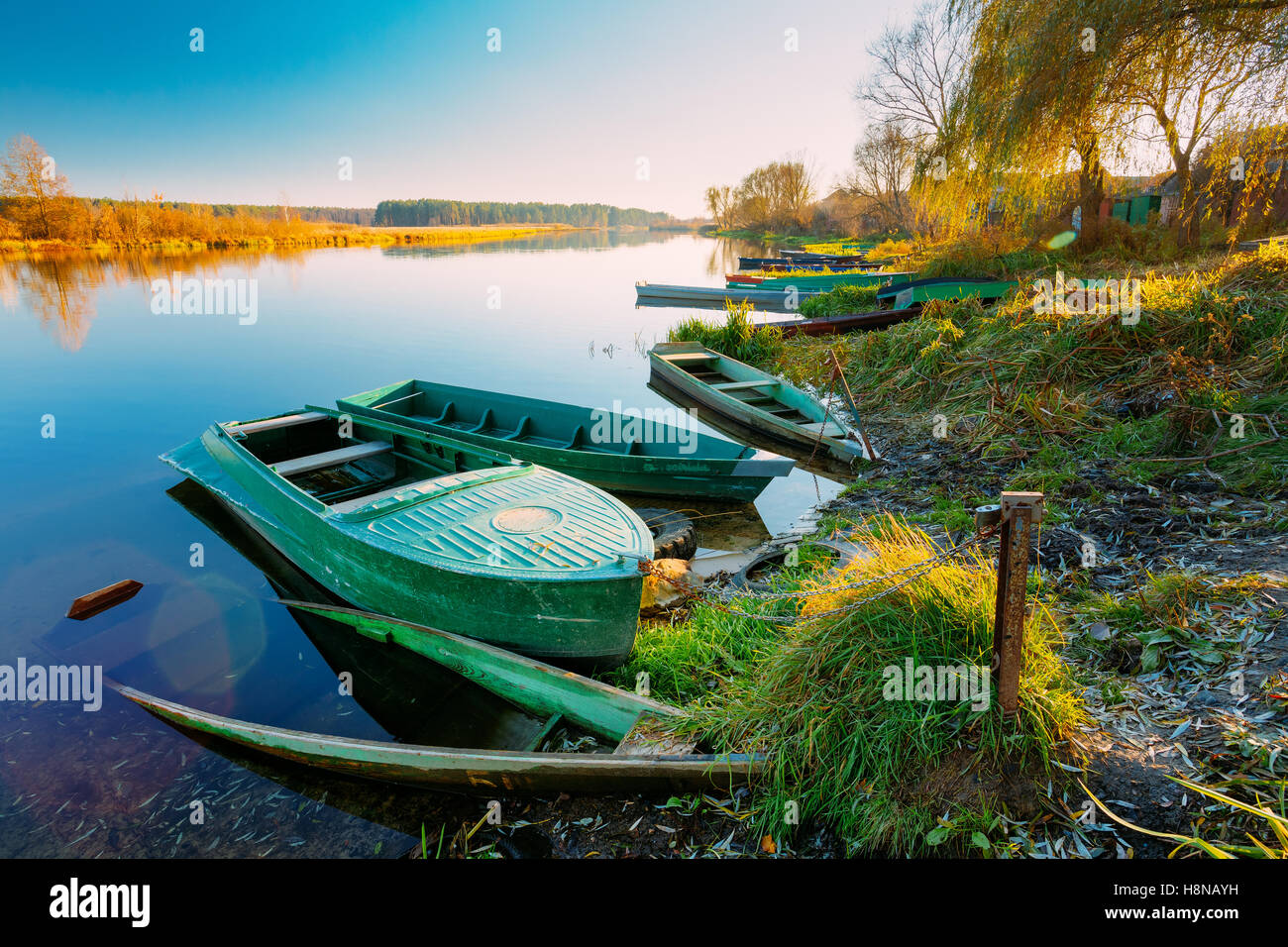 Submerged boat hi-res stock photography and images - Alamy