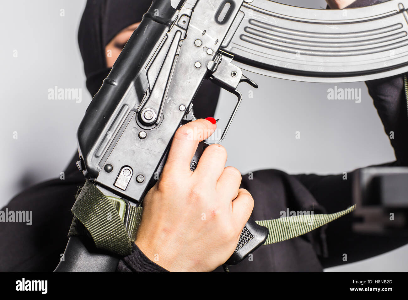 Soldier holding kalashnikov rifle hi-res stock photography and images ...