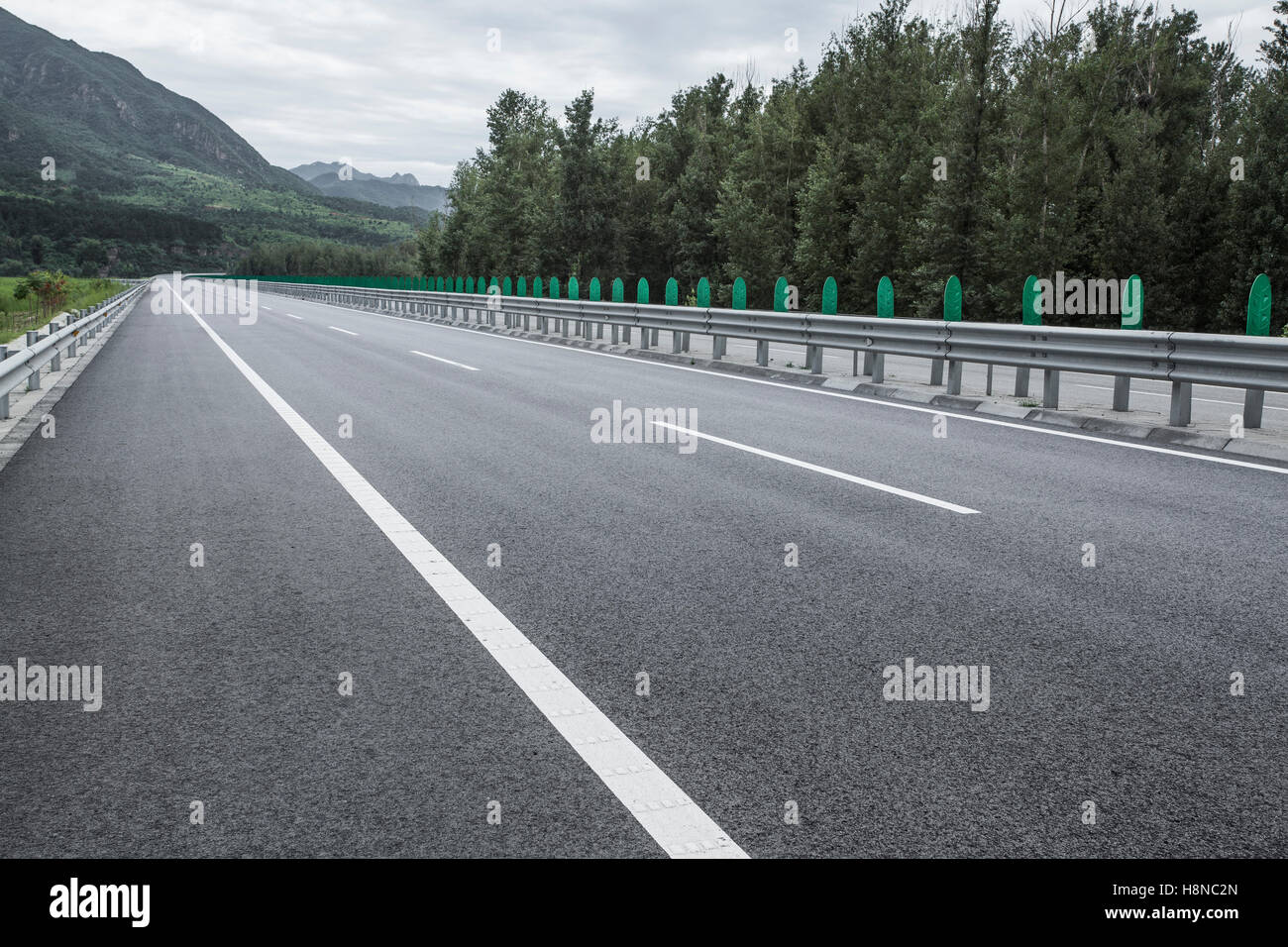 Road mountains in beijing hi-res stock photography and images - Alamy
