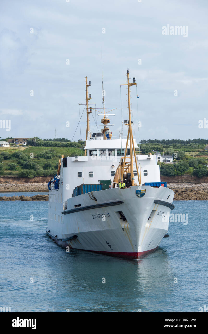 MV Scillonian III arriving at St Mary port, Scilly Isles Stock Photo ...