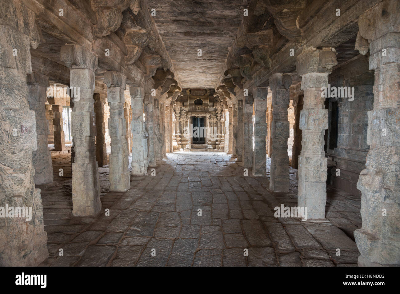 Inside shiva temple hi-res stock photography and images - Alamy