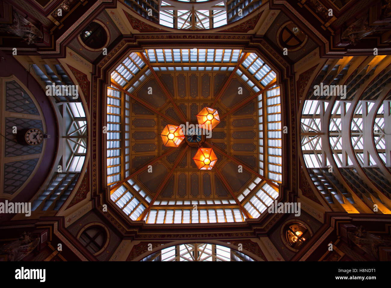 Threadneedle ceiling detail hi-res stock photography and images - Alamy
