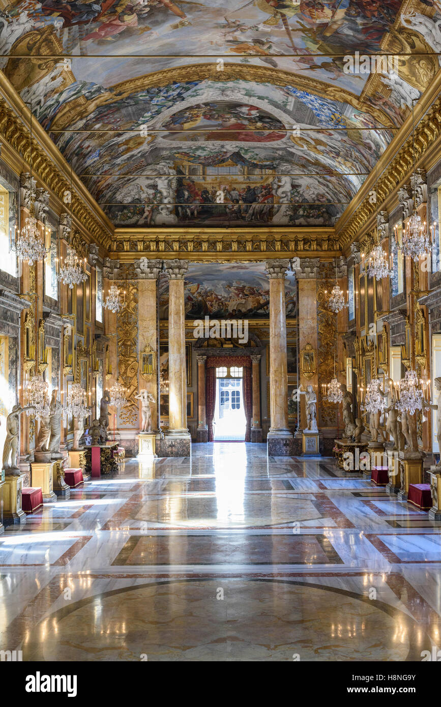 Colonna Gallery High Resolution Stock Photography and Images - Alamy