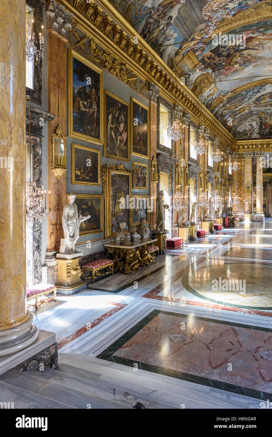 Colonna Gallery High Resolution Stock Photography and Images - Alamy