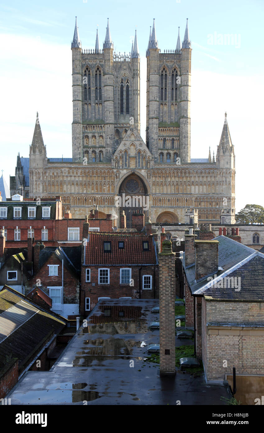 View cathedral medieval towers hi-res stock photography and images - Alamy