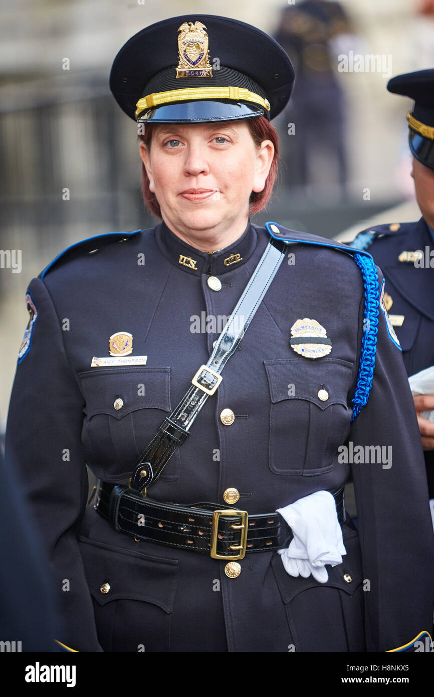 Police honor guard hi-res stock photography and images - Alamy