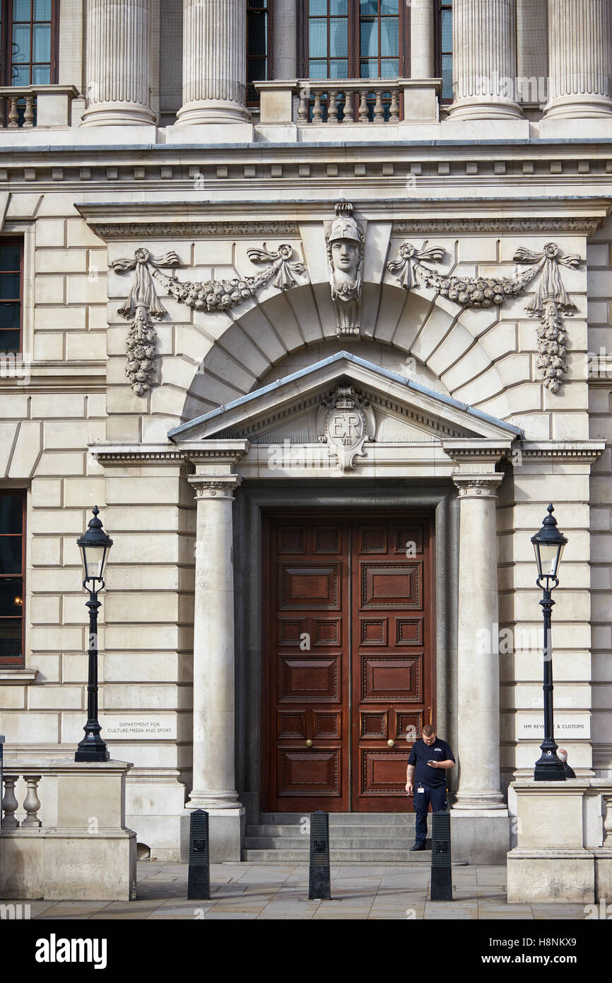 Headquarters hm revenue customs hi-res stock photography and images - Alamy